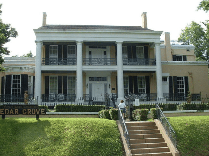 Haunted Houses Archives - THE ULTIMATE LIST OF CHEAP OLD HOUSES UNDER ...