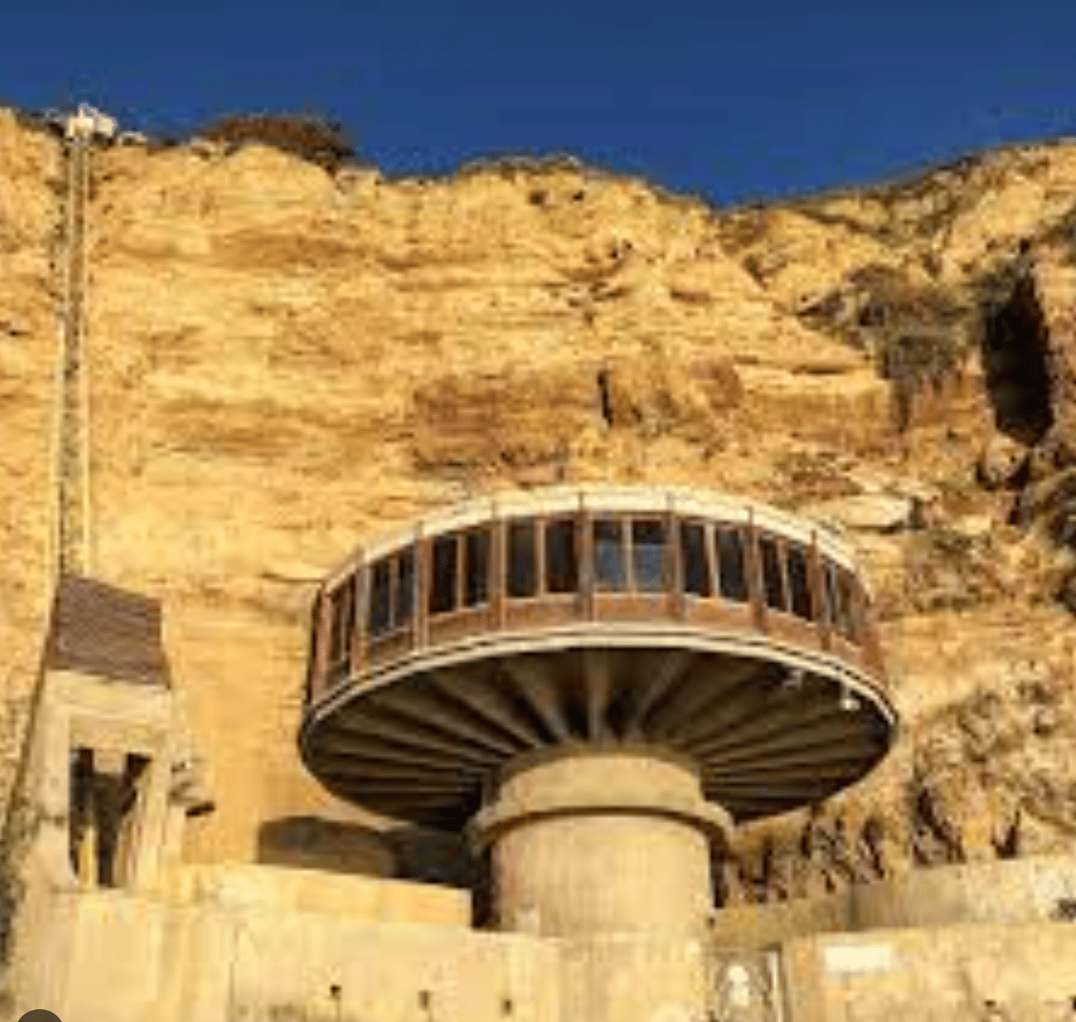 Fun Friday - The La Jolla Mushroom House