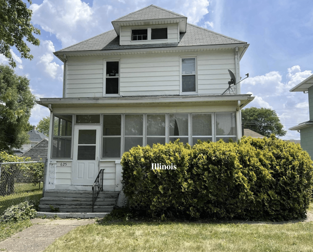 Circa 1909 Illinois Fixer Upper Foursquare $40K