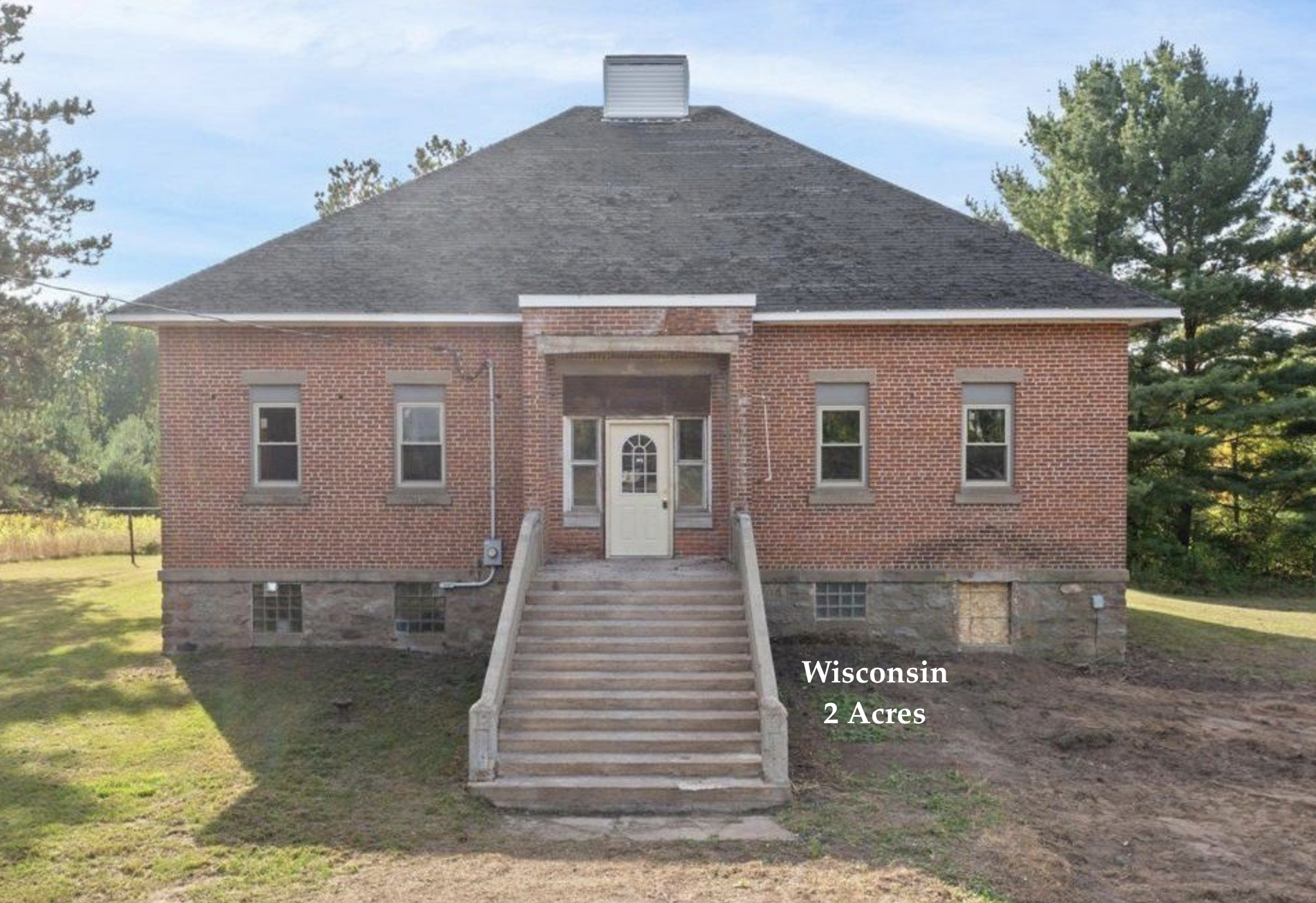 Cheapish c.1914 Old Wisconsin Schoolhouse For Sale on 2 Acres $109K