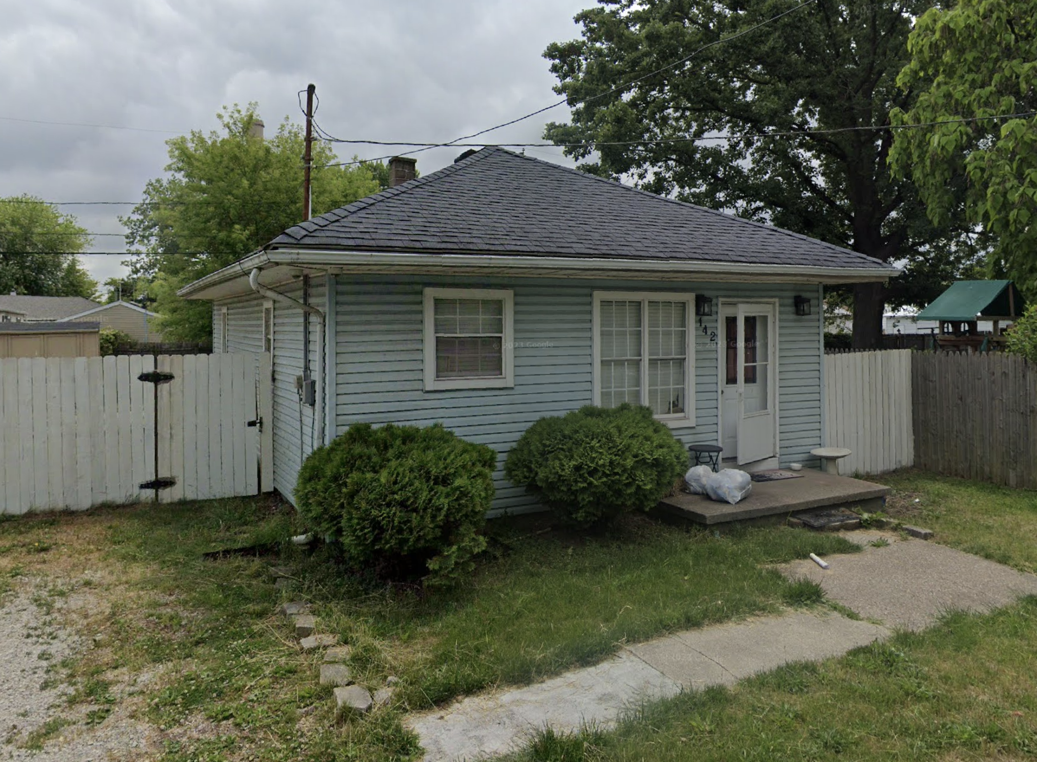 Cute c.1919 Ohio Starter Home Under $50K - 10 Min. to Beach