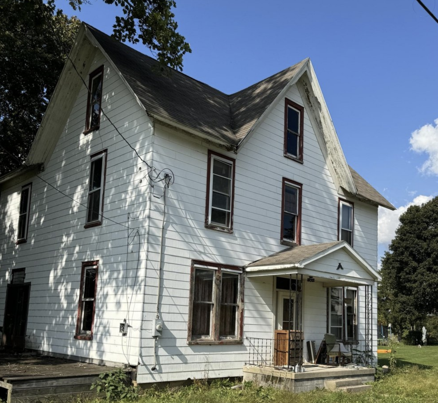 Old Vernacular Farmhouse For Sale in Pennsylvania Under $40K