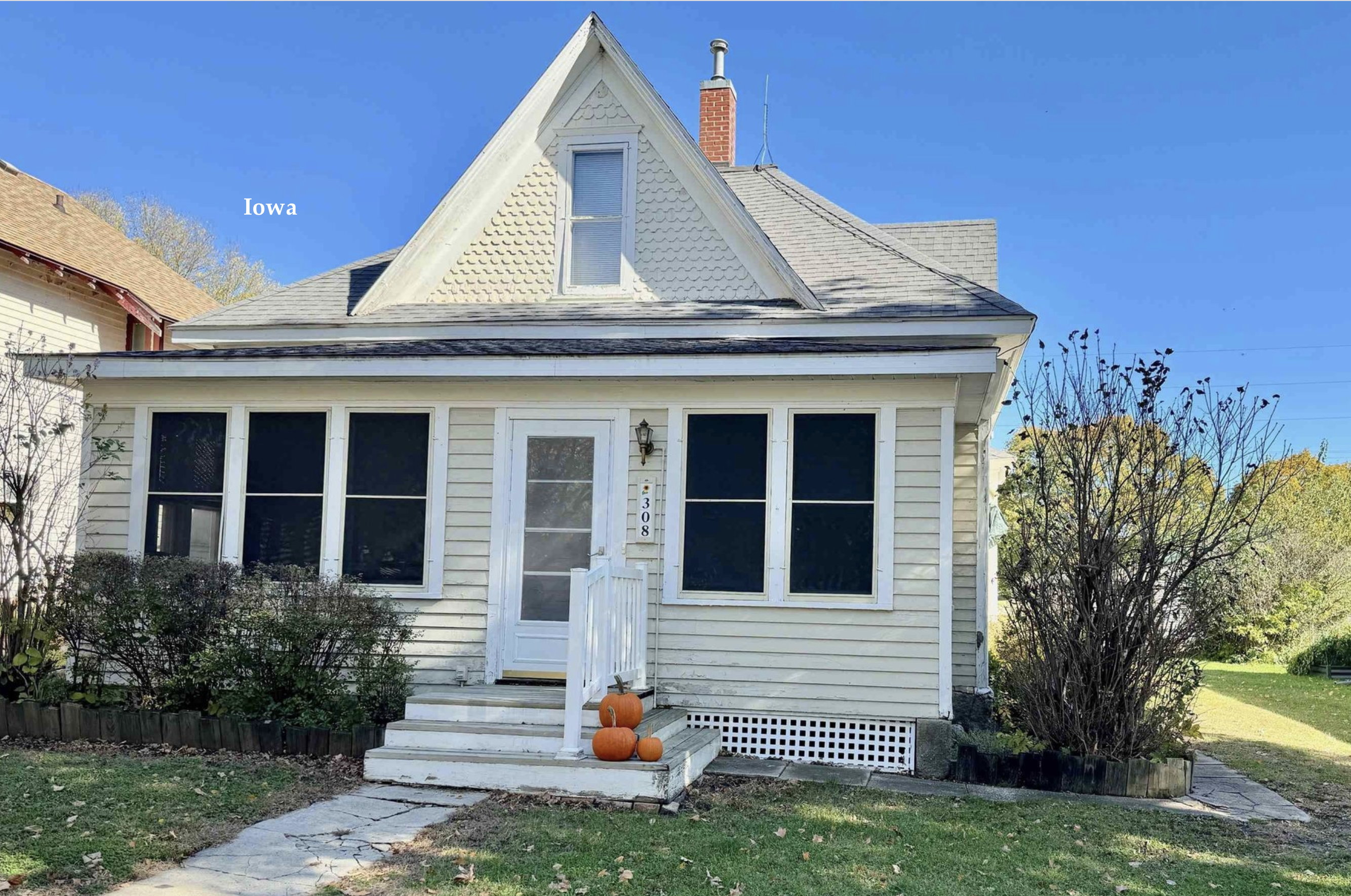 $100K Sunday - c.1900 Cute Iowa Home For Sale $75K