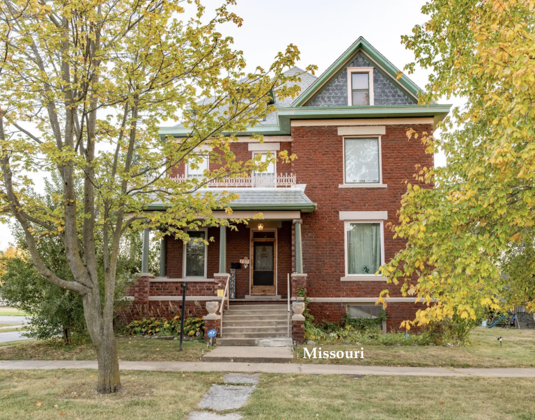 Beautiful Cheapish c.1900 Missouri Victorian Home For Sale $186K