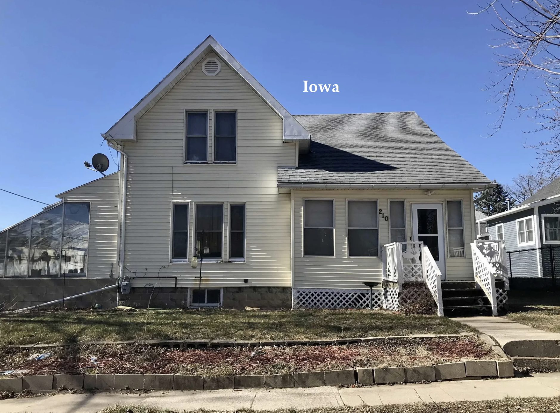 c.1913 Affordable Iowa Home For Sale $59K - With Unpainted Woodwork