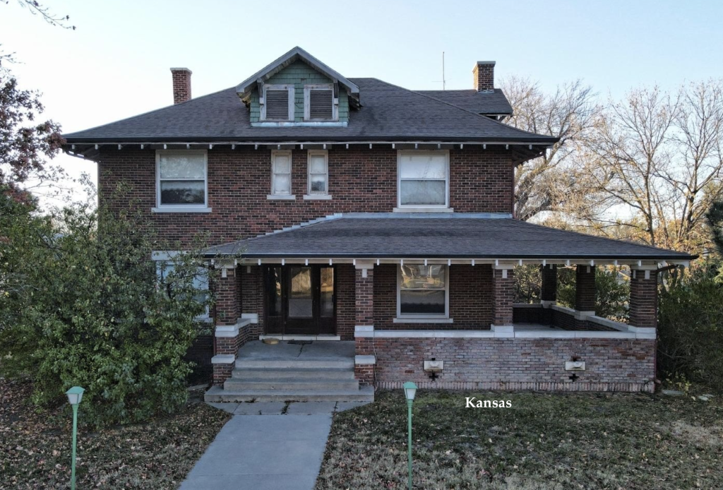 c.1915 Brick Home For Sale in Kansas With Carriage House $162K