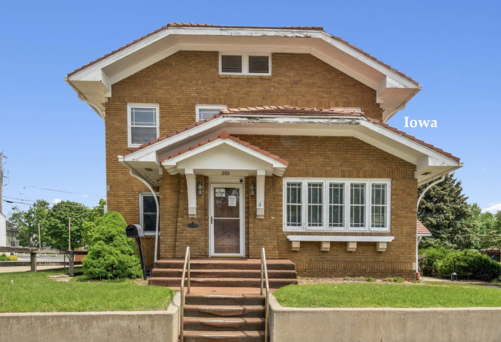 c.1914 Five Bedroom Affordable Iowa Home $140K