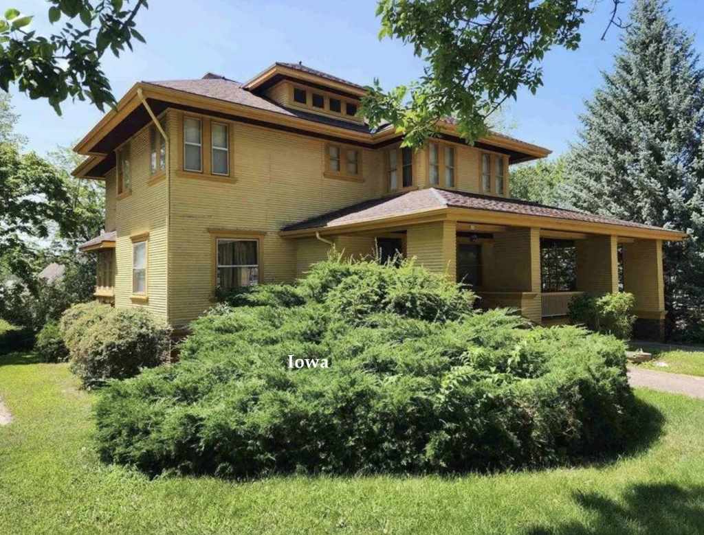c.1920 Prairie Style Home For Sale in Iowa $179K