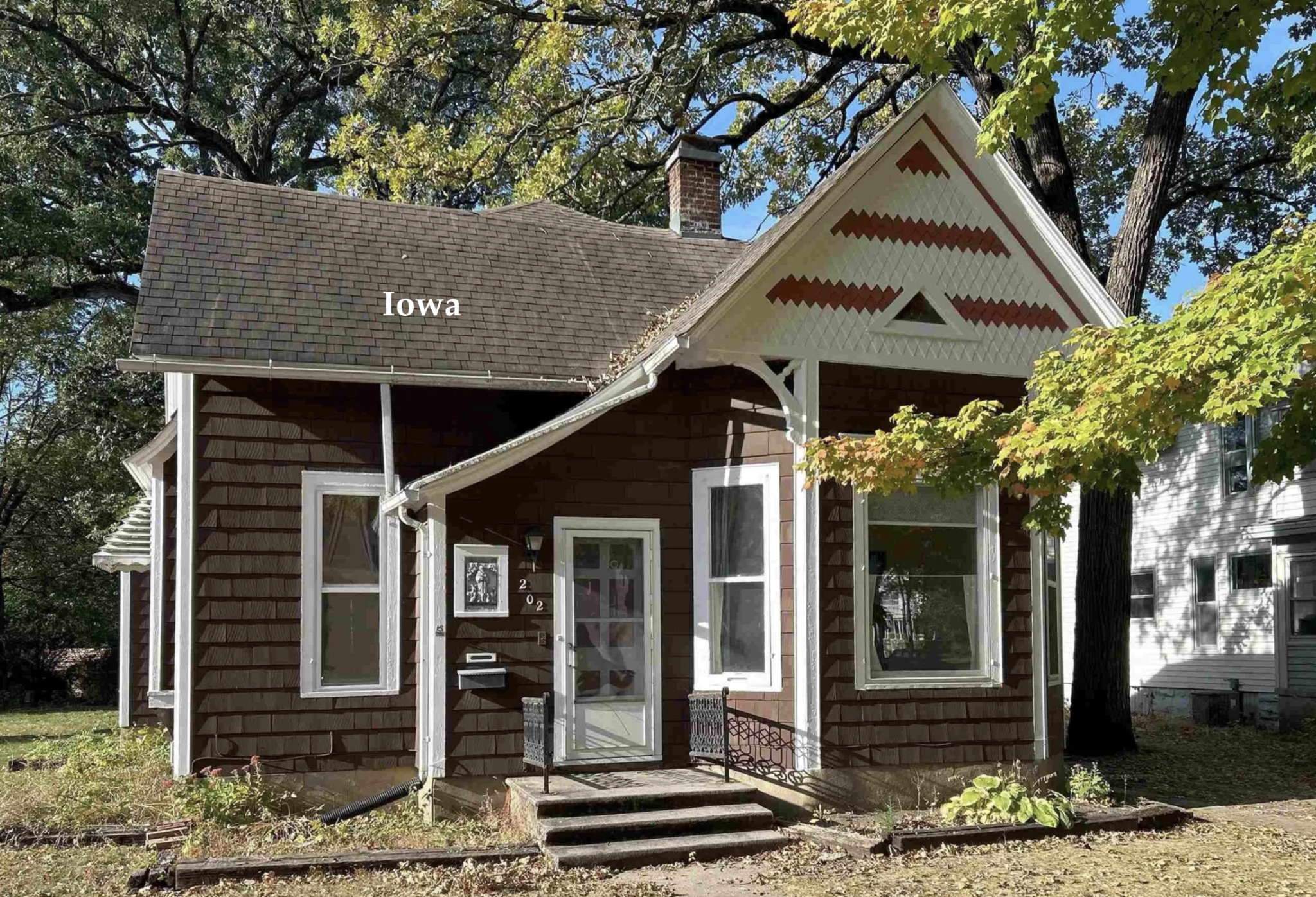c.1900 Sweet Little Iowa Home For Sale Reduced to Under $80K