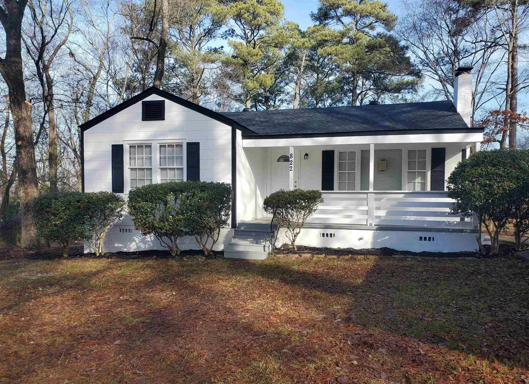 c.1952 Alabama Move-In Ready Home For Sale on 1.38 Acres $165K