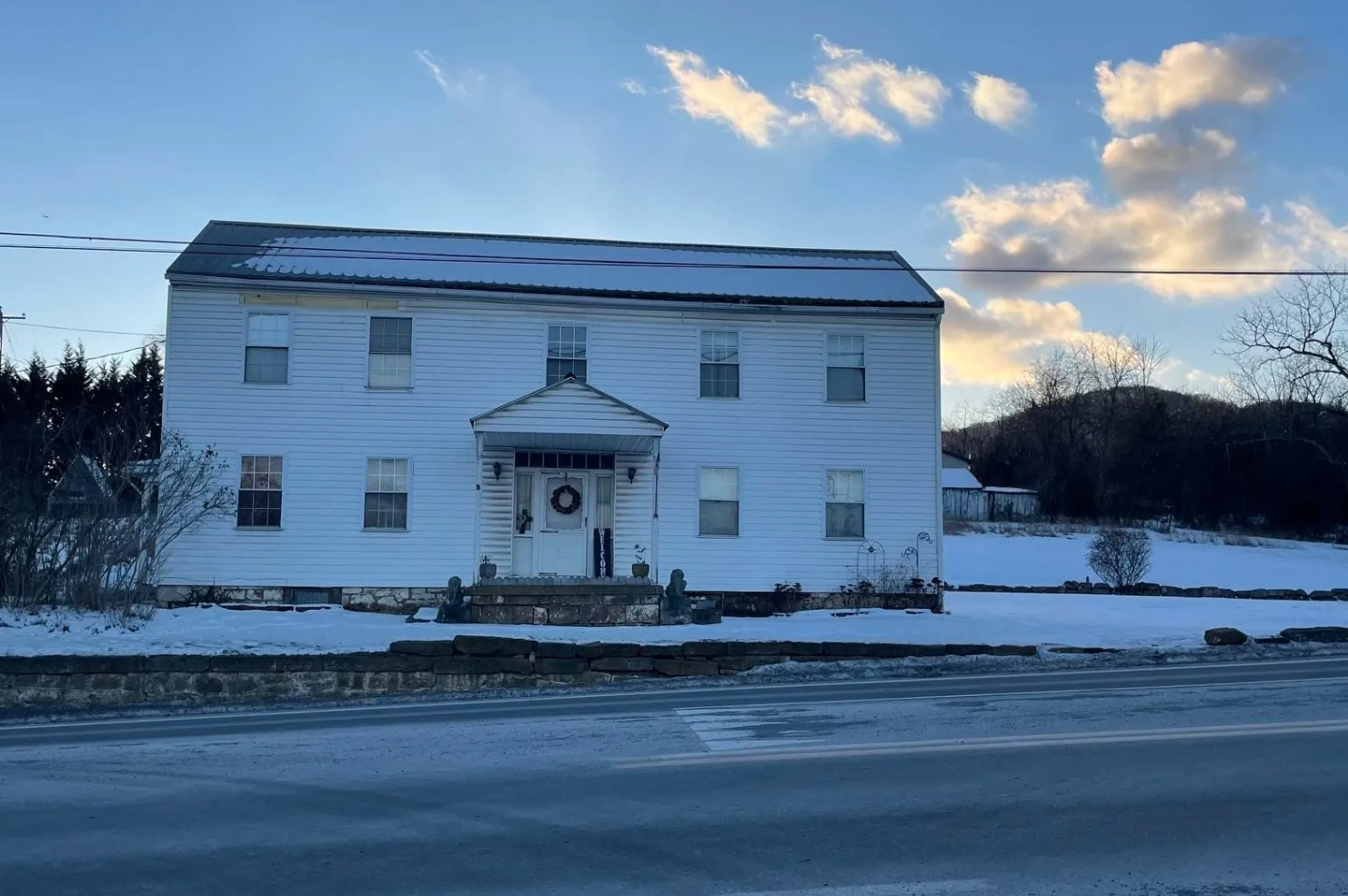 c.1869 West Virginia Farmhouse For Sale on 1 Acre $89K - The Vandiver ...