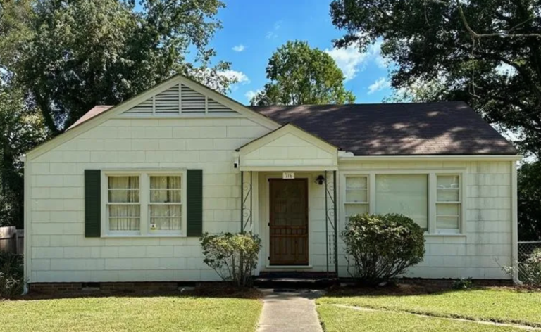 Under $75K Thursday - c.1951 Affordable Mississippi Home For Sale $65K