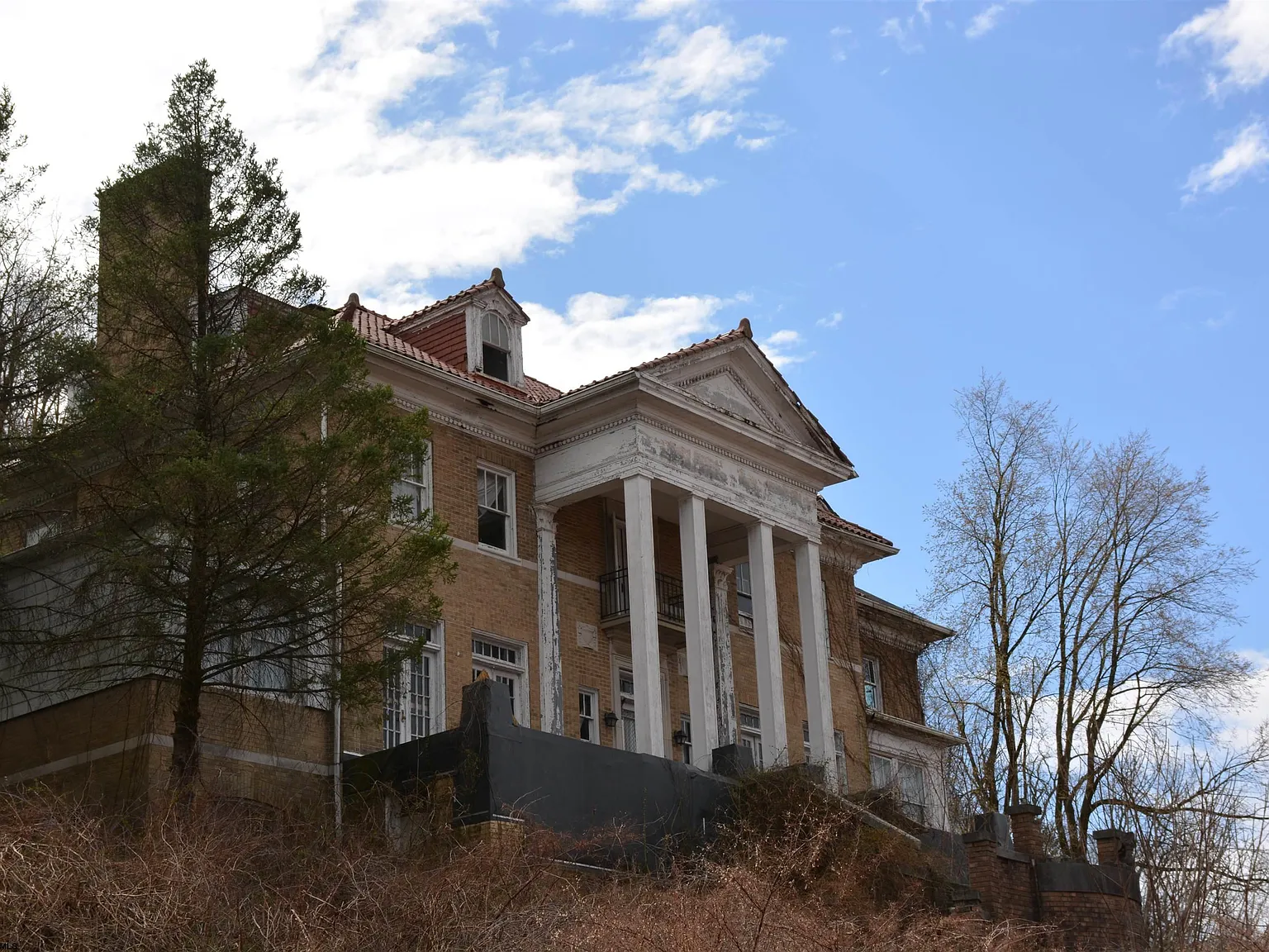 Save This Old c.1923 West Virginia Mansion For Sale $125K - The ...