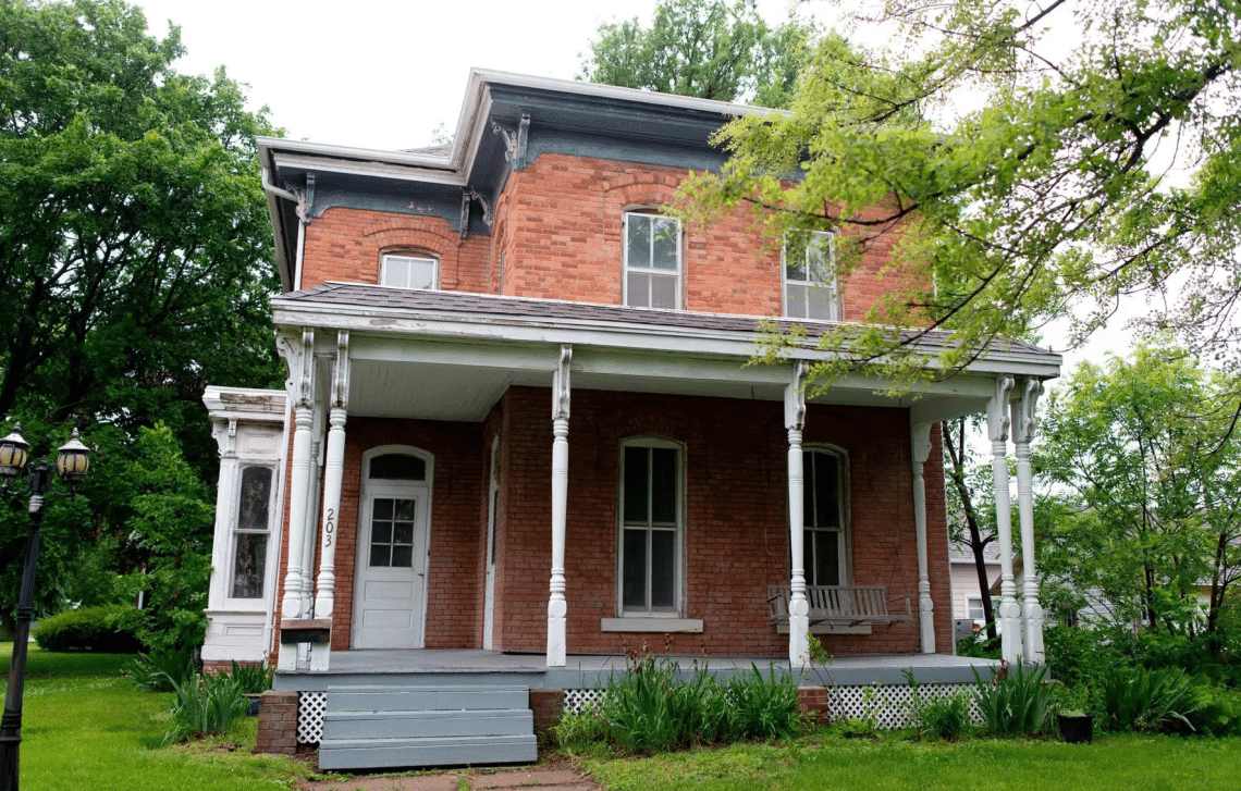 Brick c.1892 Iowa Italianate For Sale $125K