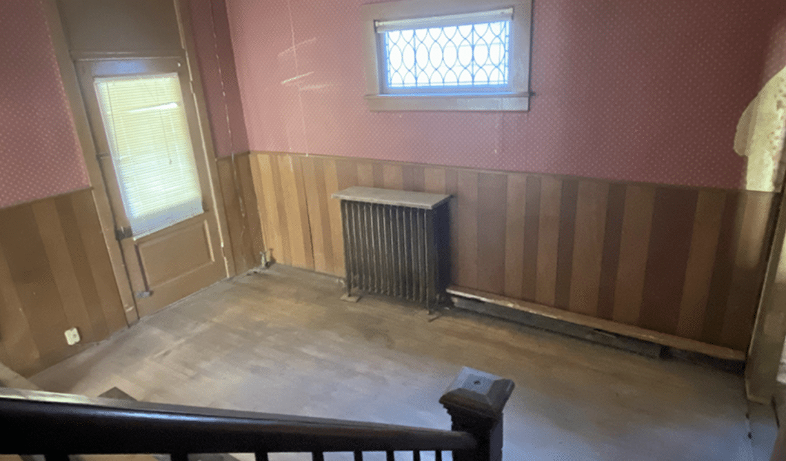 c.1885 Indiana Fixer Upper Colonial Revival $65K
