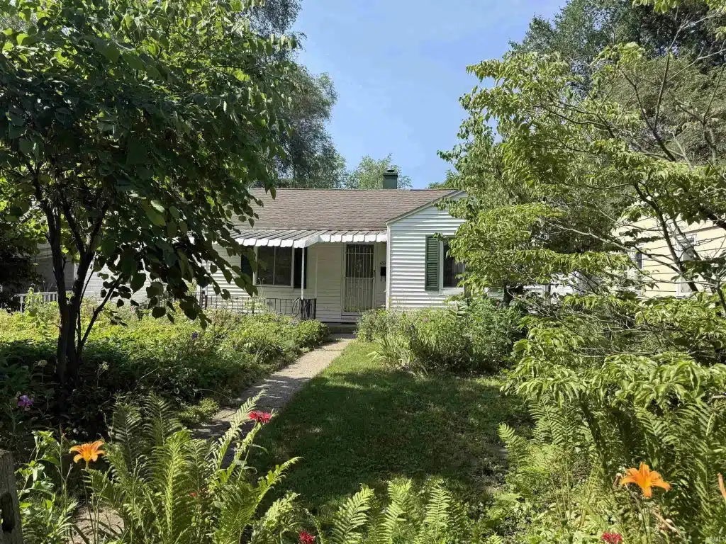 c.1927 Three Bedroom Affordable Indiana Home $75K